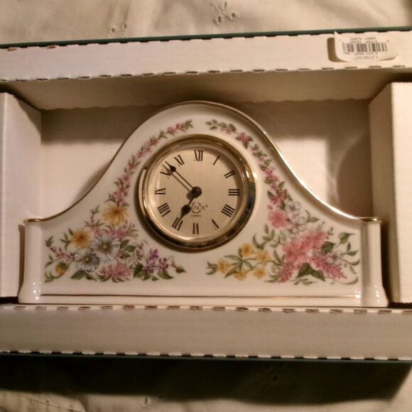 Lenox | Wall Decor | Lenox Ivory Floral Porcelain Constitution Mantel ...